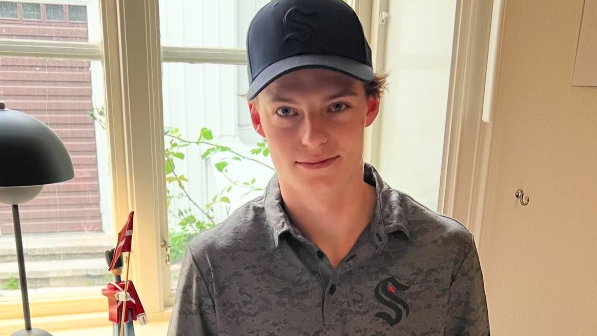 Oscar Fisker Mølgaard regner med at spille en sæson mere i Sverige