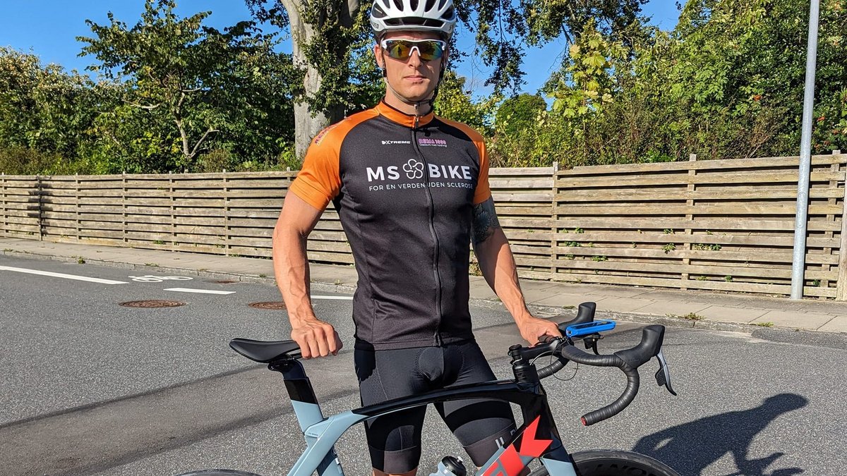 Cykler fra Skagen til grænsen og samler ind til Scleroseforeningen