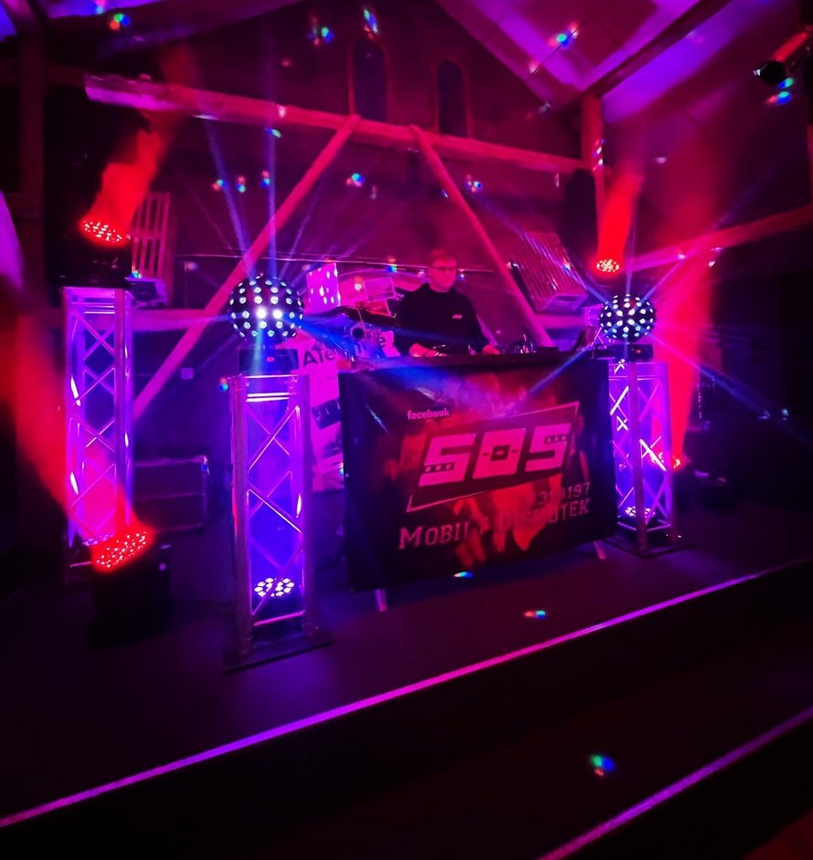 Halfest i Gærum med buffet, DJ og dans