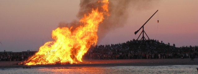 Heksene flyver til Bloksbjerg på direkte tv