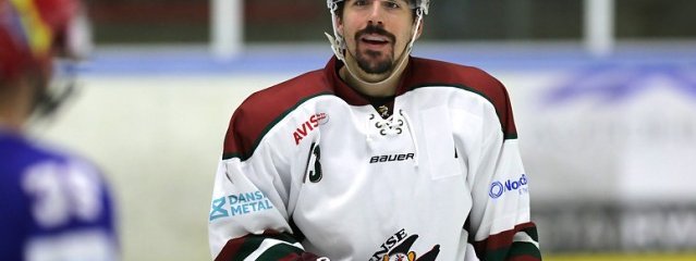 WH bekræfter Mitchell og forlænger med Cam Spiro