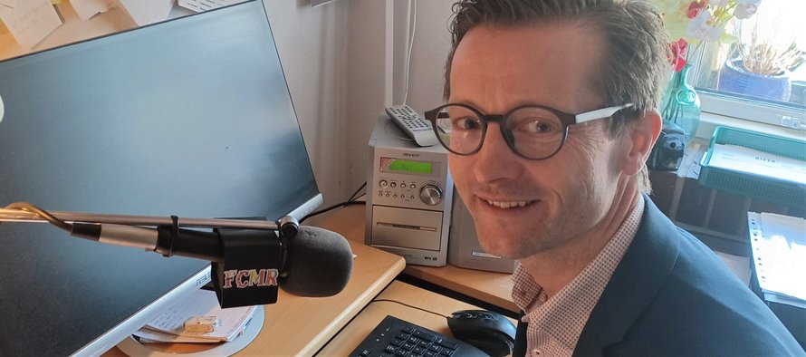 Handelschef elsker at bruge 'dårlig' humor