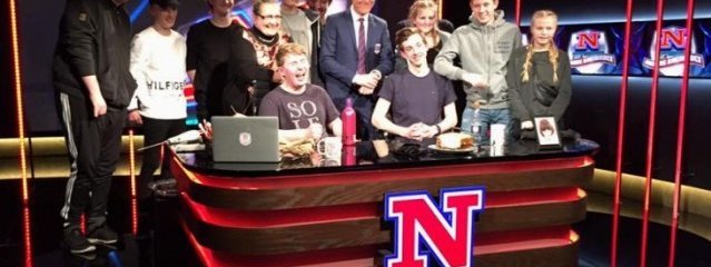 Elever grinte med Lina Rafn og Anders Breinholt