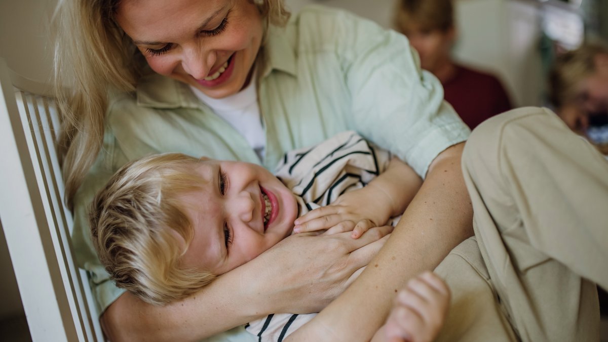 Gør en stor forskel for et barn – bliv plejefamilie i Frederikshavn Kommune