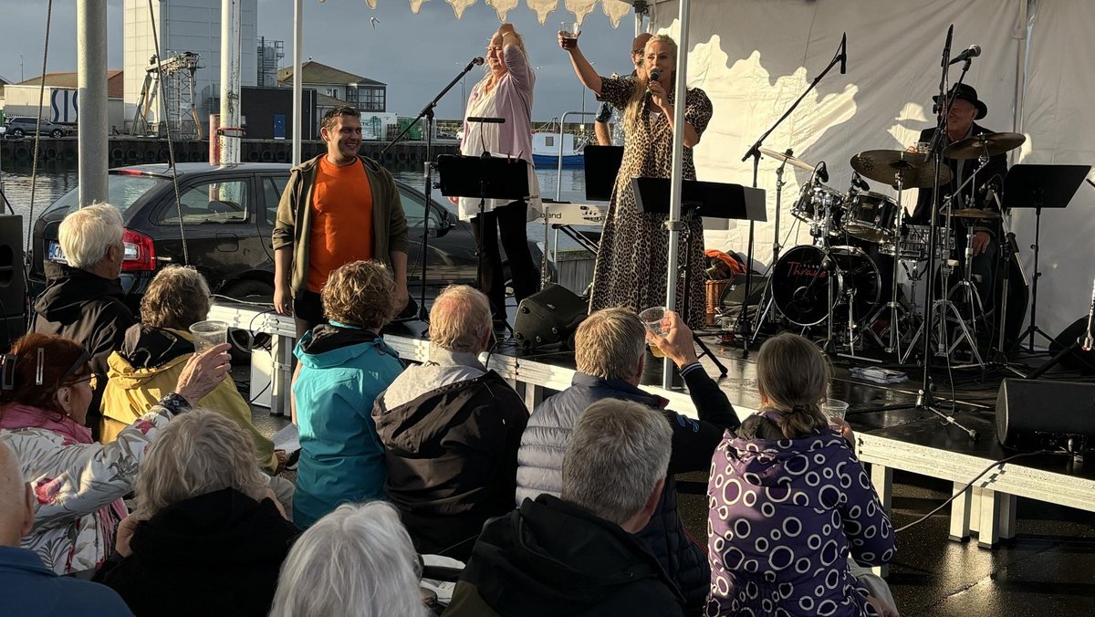 Alsang i Strandby kom flot fra start med 350 publikummer