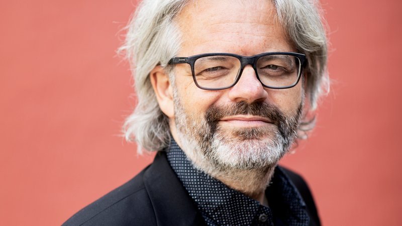 Hør mere om Badehotellets hemmeligheder i Manegen i Sæby