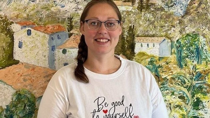 Nedbryder tabu og udretter noget: Det giver mening for Monica