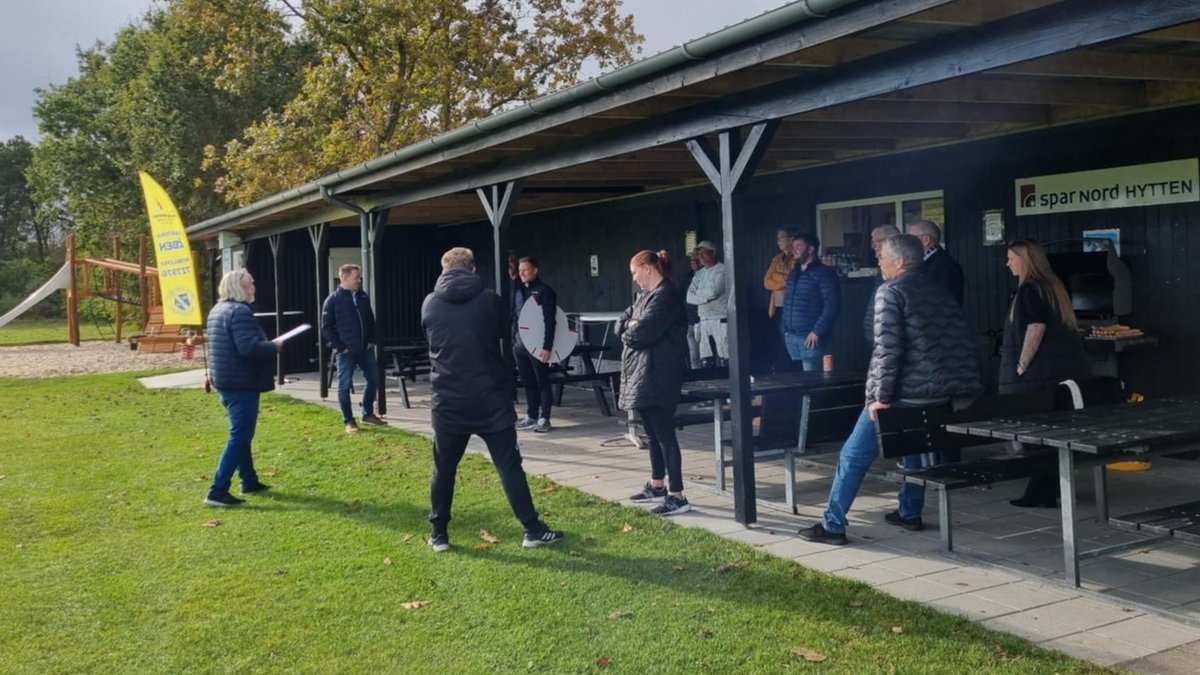 Festlig dag i SEIF Fodbold med indvielse af ny legeplads og pavillon