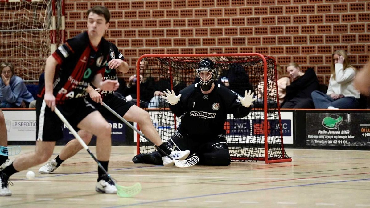 Blackhawks’ defensiv imponerer: Holder de danske mestre fra mål i 70 minutter