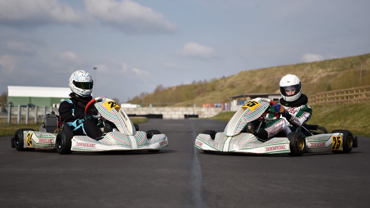 Brødrene Meng fra Voerså dømmer om at nå til tops i motorsport